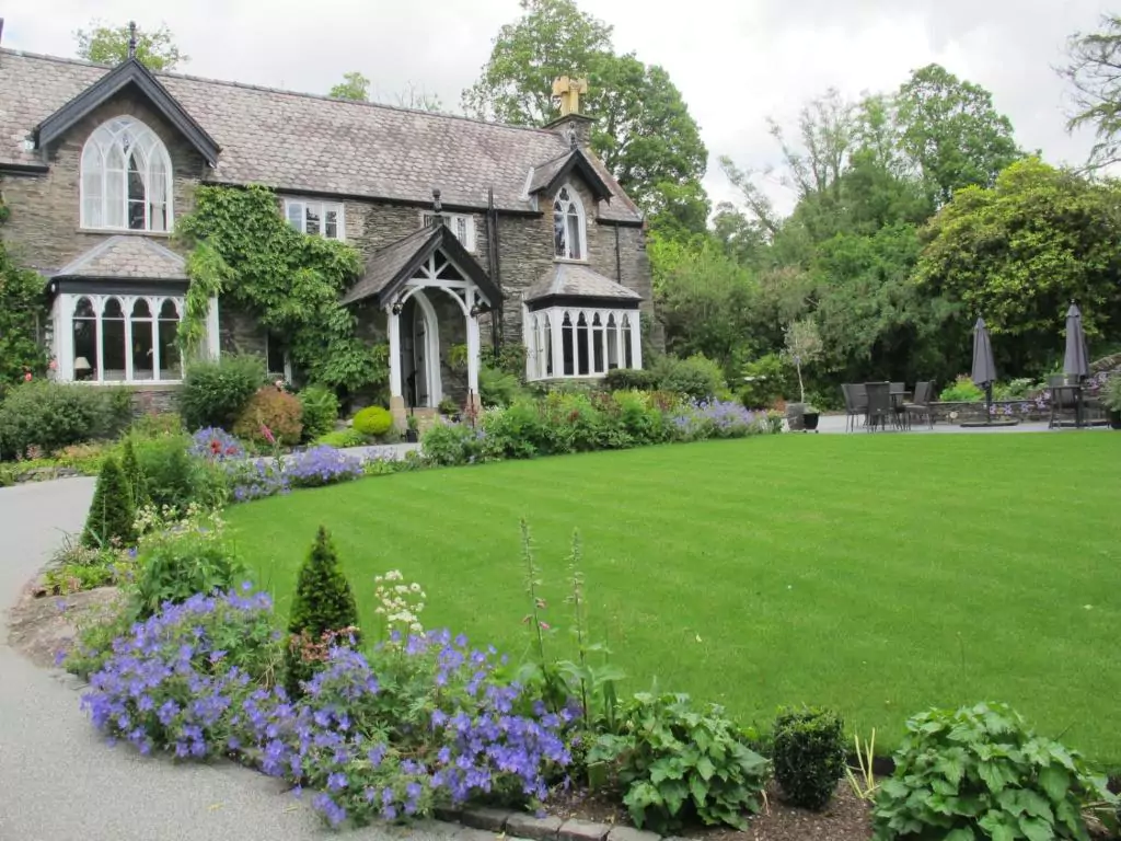 Cedar Manor | Lake District Guide
